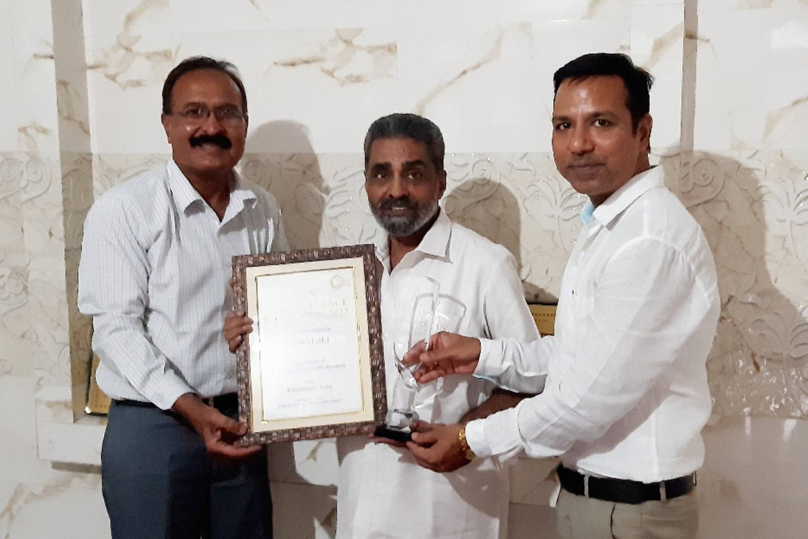 Sharing his treasure of Ayurvedic knowledge with the world, Hakim ...