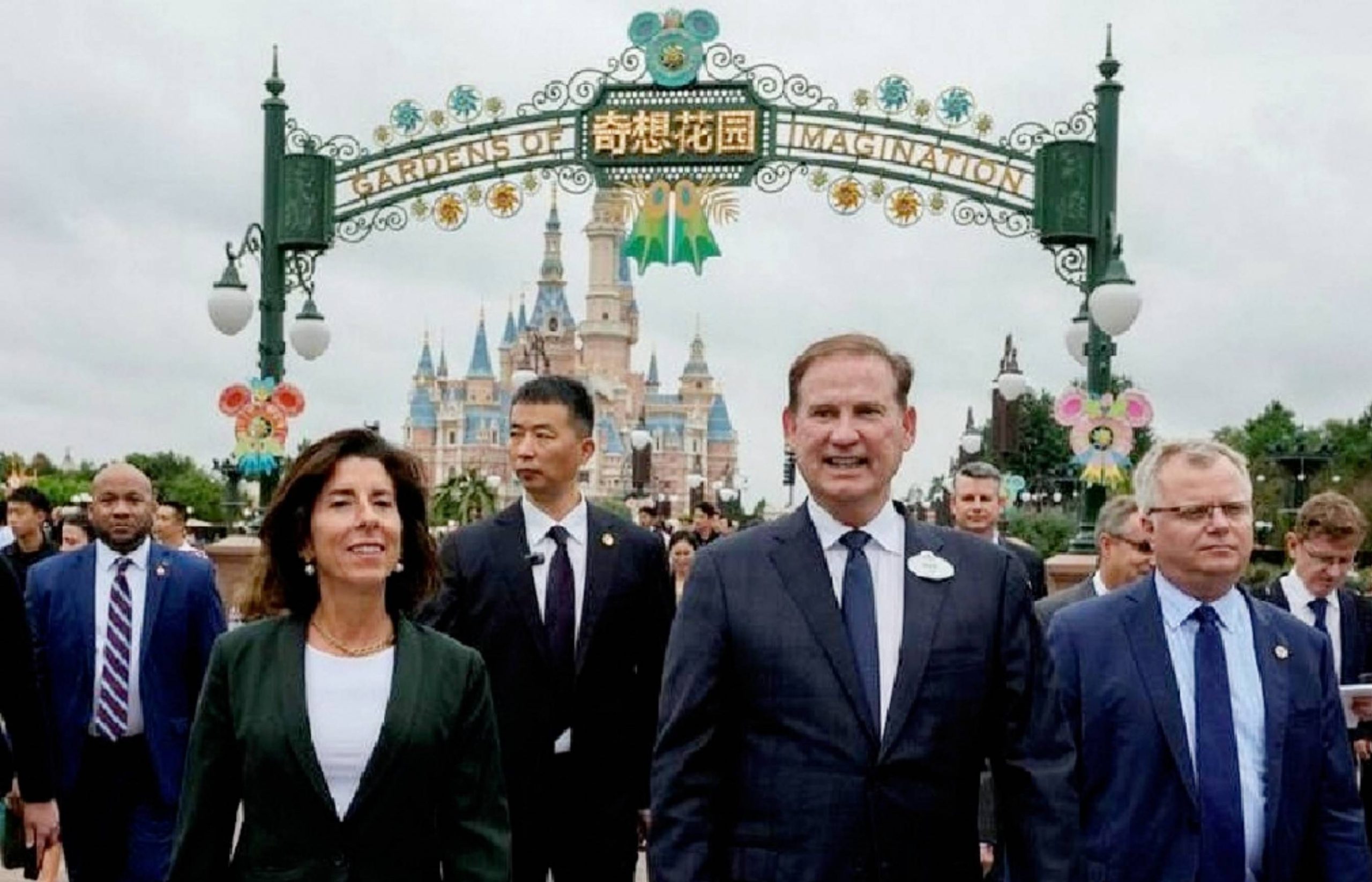 Disney diplomacy: US commerce secretary visits China theme park