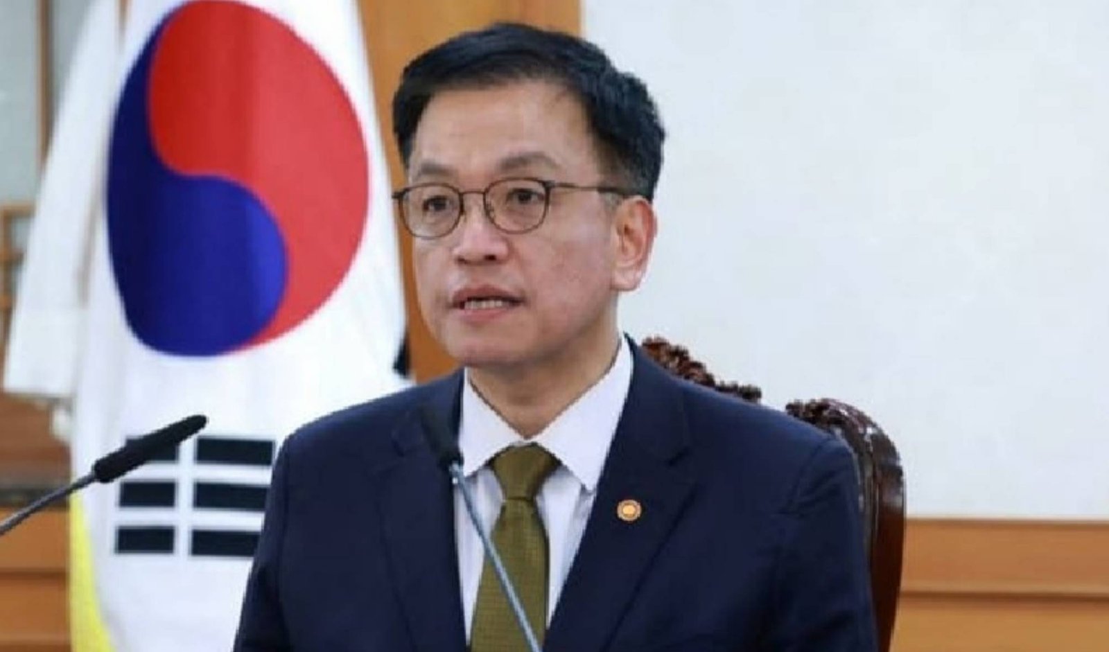 South Korea’s Acting President Pledges Continued Trilateral Cooperation ...